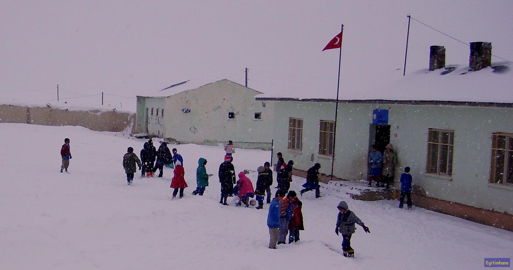 Kazlıgöl İlköğretim Okulu (VAN SARAY)